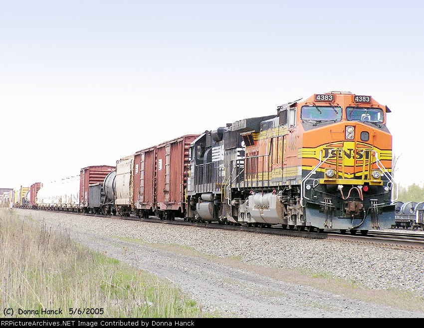 BNSF 4383
